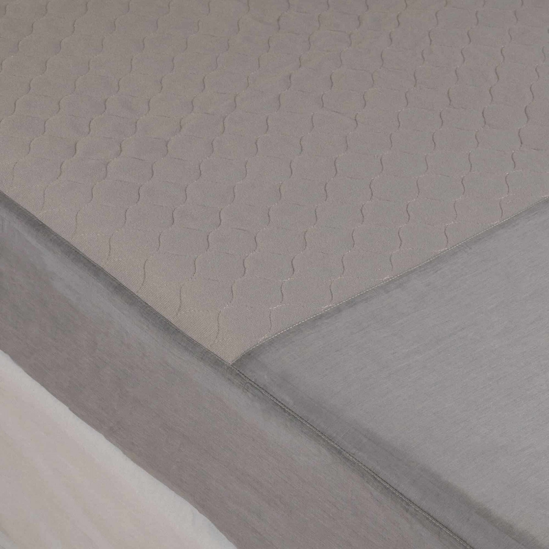 Conni Fitted Bed Pad (Charcoal) - by Conni